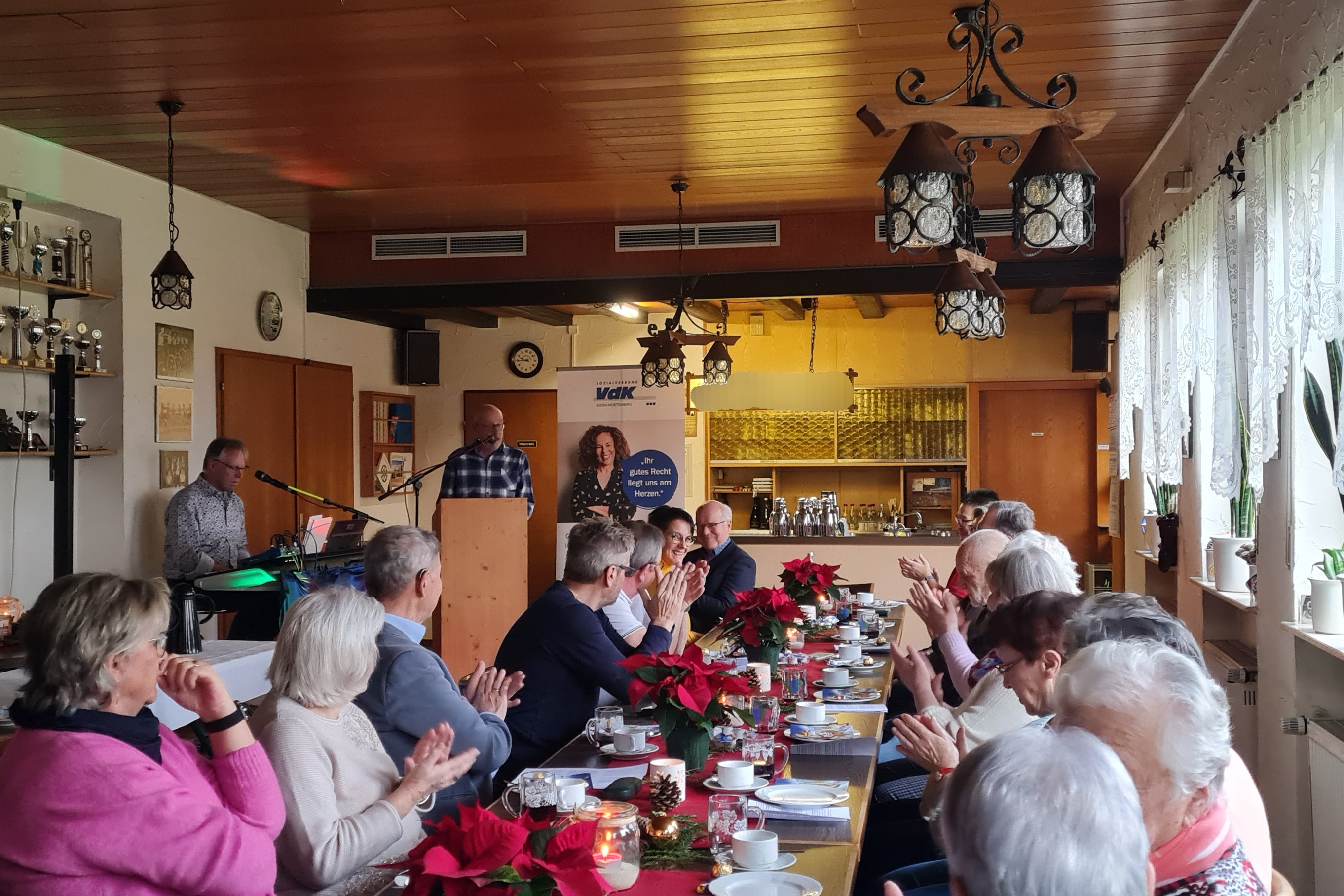Bericht zur Adventsfeier - Sozialverband VdK Baden-Württemberg e.V.